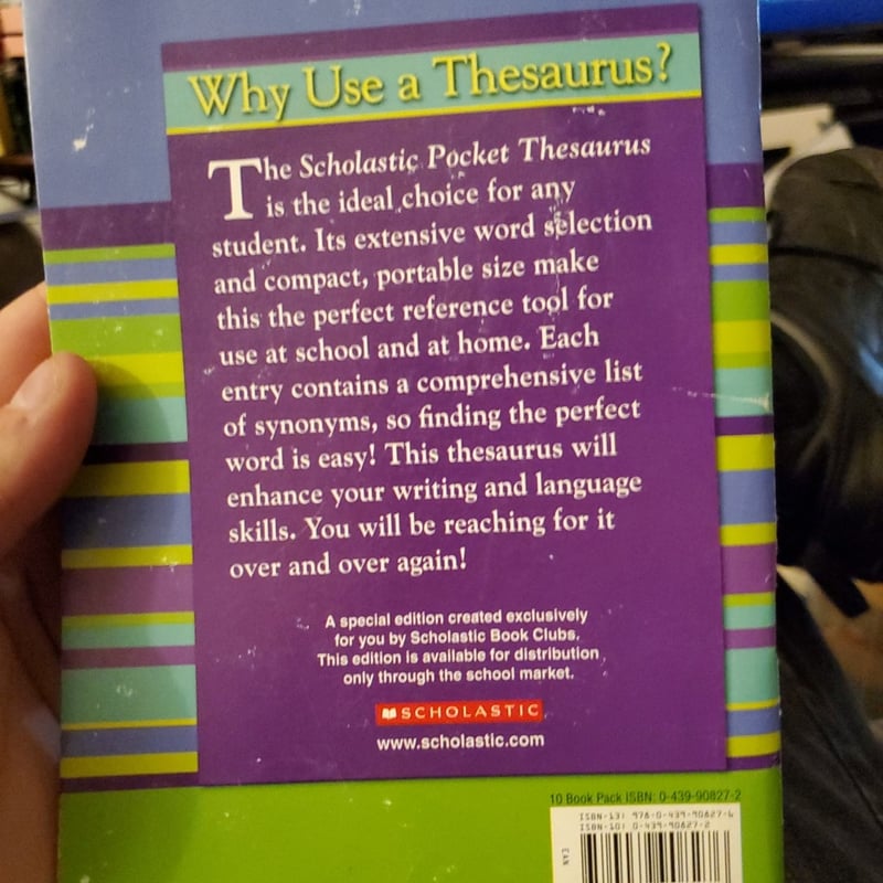 Thesaurus by Scholastic, Paperback | Pangobooks