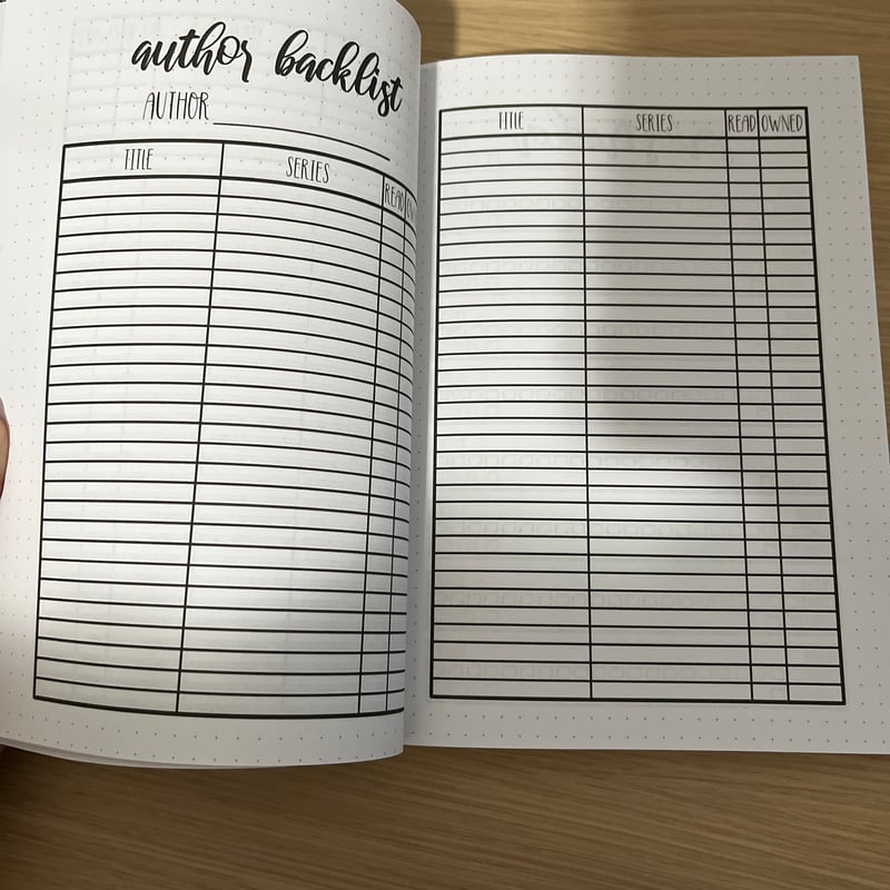 Yearly Reading Journal by Lauren Brown, Paperback | Pangobooks
