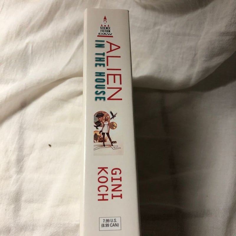 Alien in the House by Gini Koch, Paperback | Pangobooks