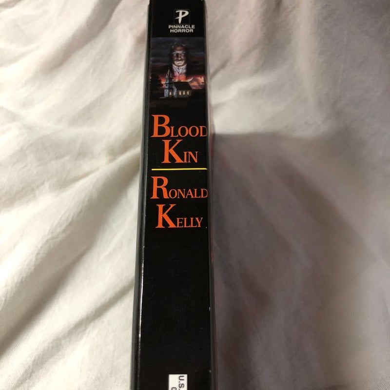 Blood Kin by Ronald Kelly, Paperback | Pangobooks