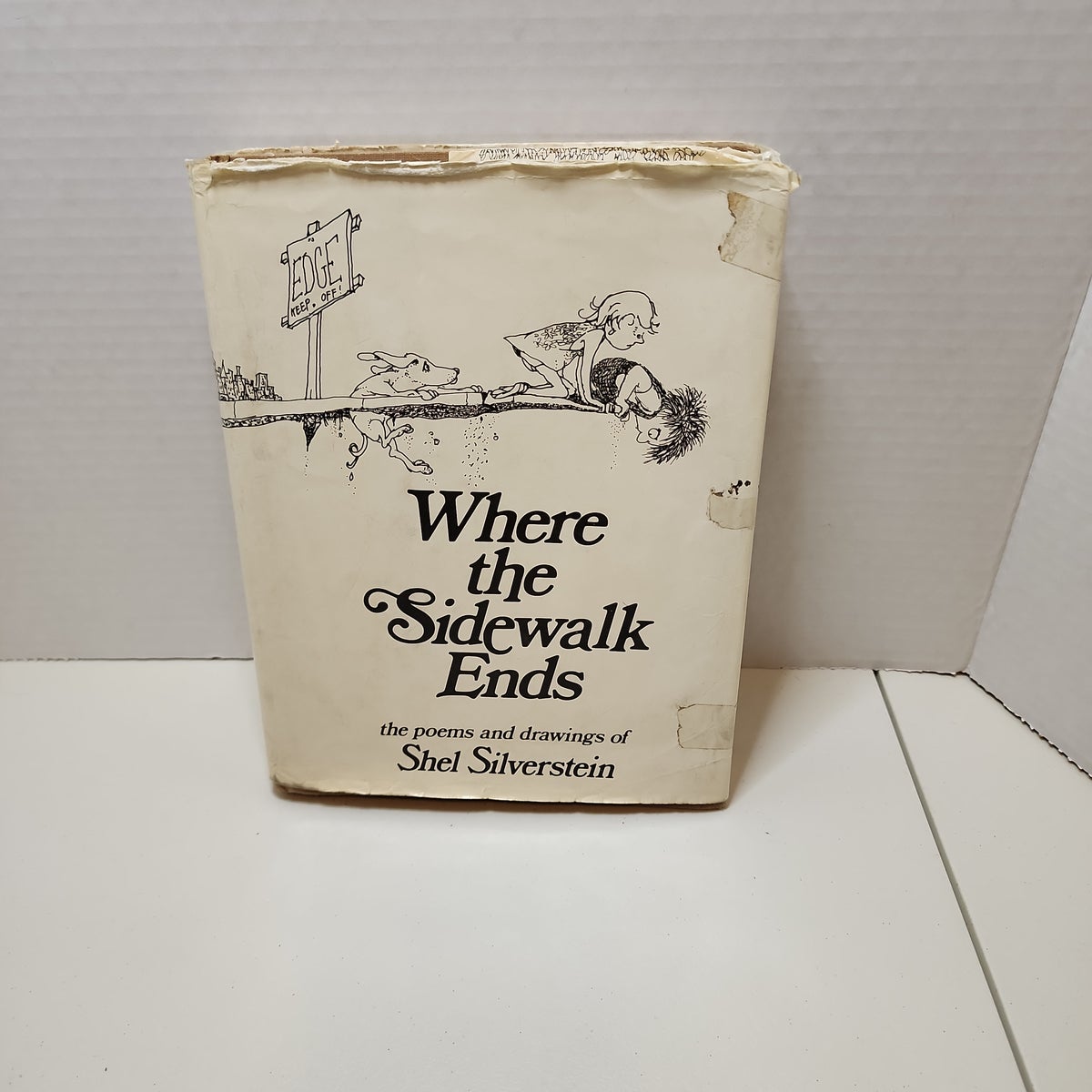 Where the Sidewalk Ends by , Hardcover | Pangobooks