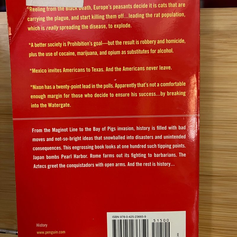 100 Mistakes That Changed History by Bill Fawcett, Paperback | Pangobooks