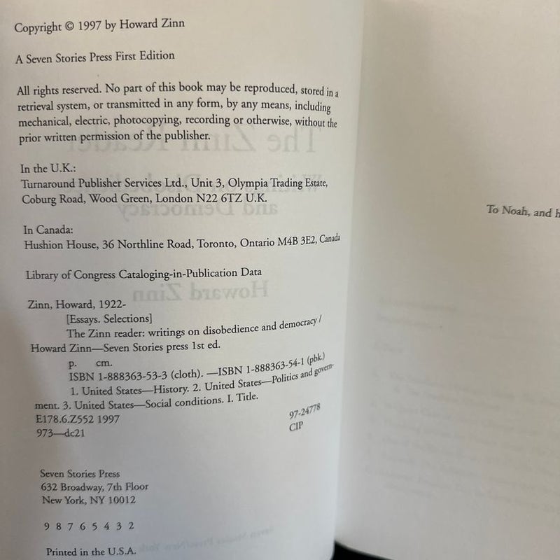 The Zinn Reader by Howard Zinn, Paperback | Pangobooks