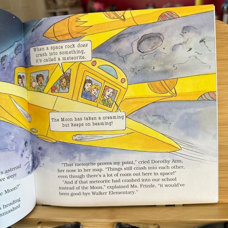 The Magic School Bus Out of This World