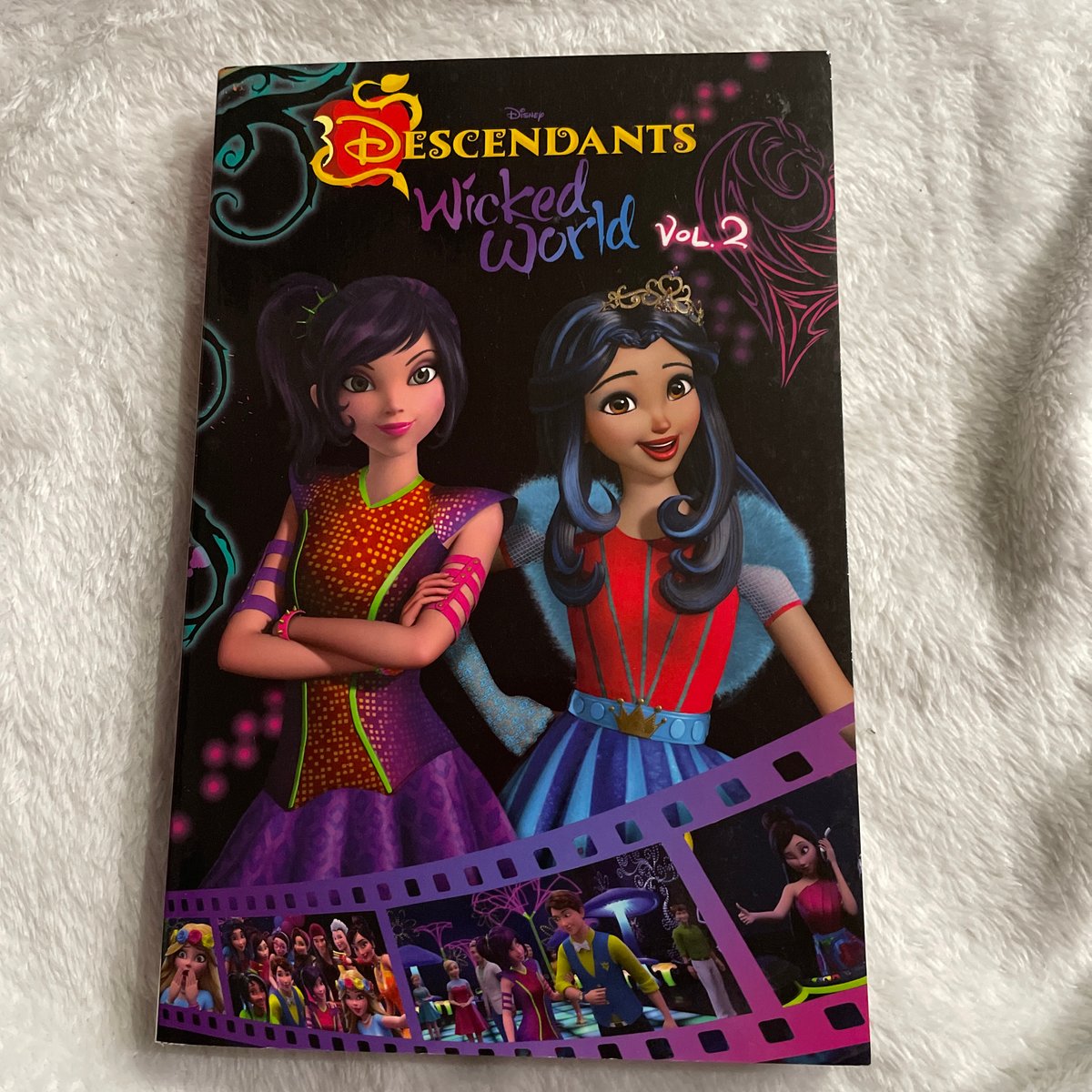 Disney Descendants Wicked World Cinestory Comic Vol. 2 by Disney