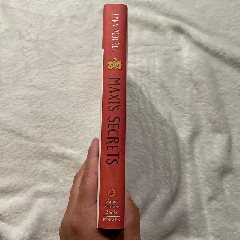 Maxi's Secrets by Lynn Plourde