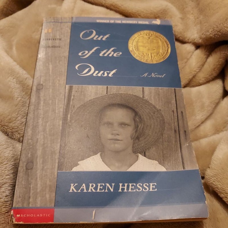 Out of the Dust by Karen Hesse, Paperback | Pangobooks