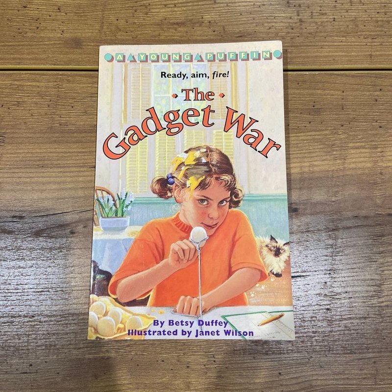 The Gadget War by Betsy Duffey, Paperback | Pangobooks