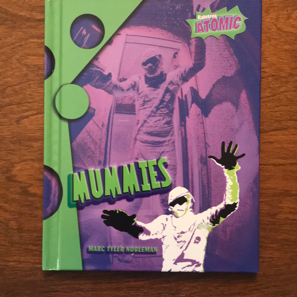 Mummies by Marc Tyler Nobleman, Hardcover | Pangobooks