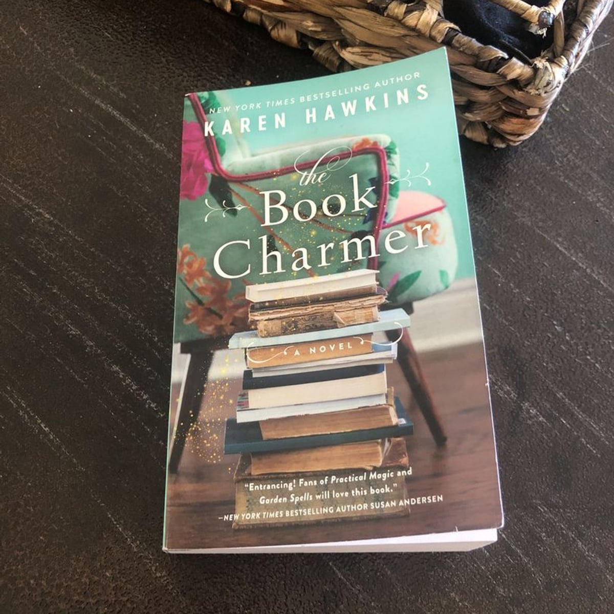 The Book Charmer by Karen Hawkins, Paperback | Pangobooks