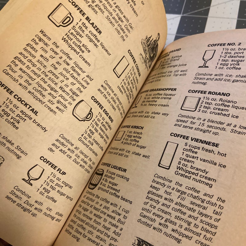 Complete World Bartender Guide by Bob Sennett, Paperback | Pangobooks