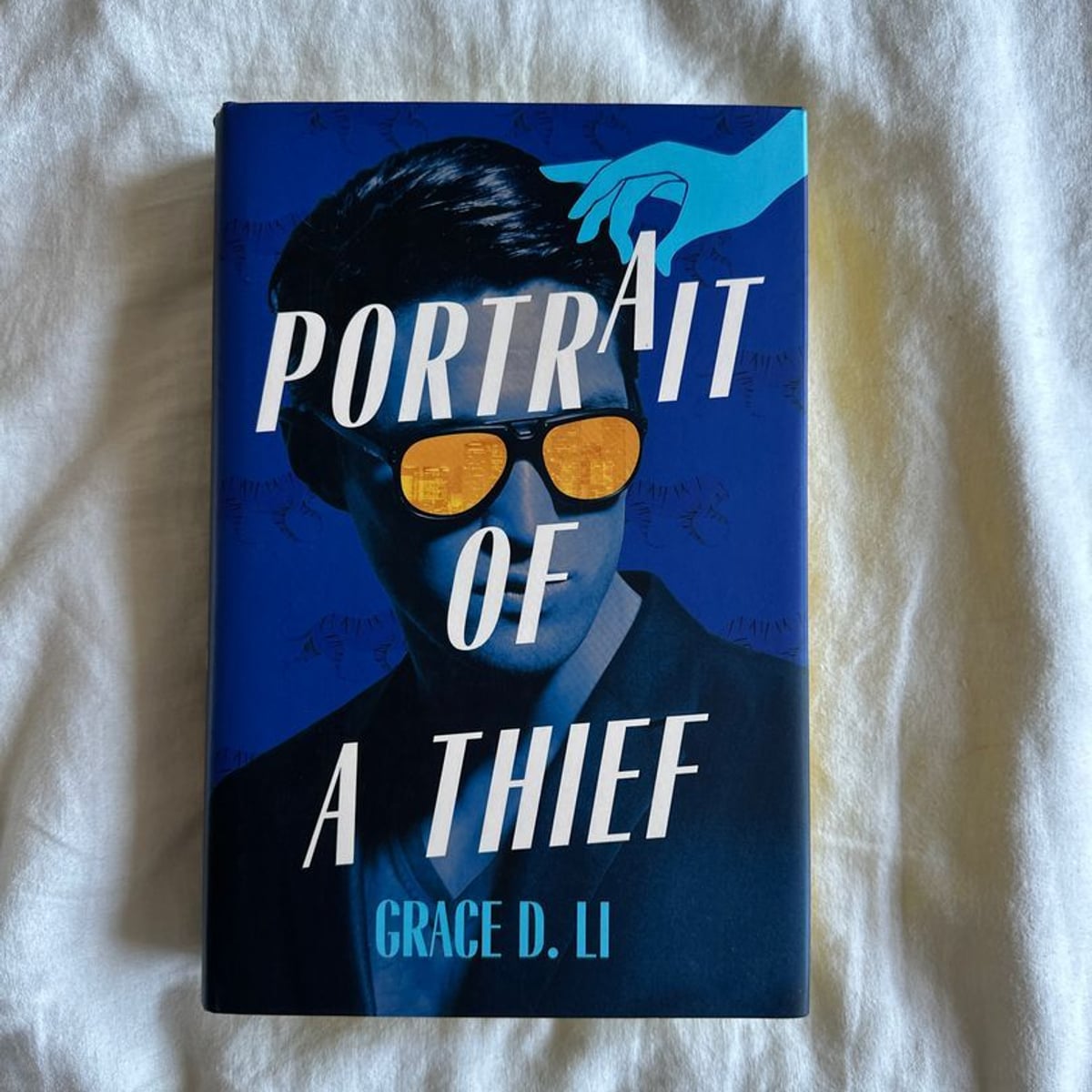 Portrait of A Thief by Grace D. Li, Hardcover | Pangobooks