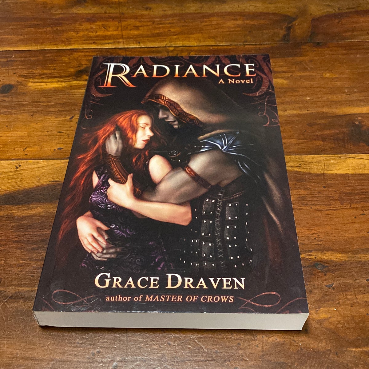 Radiance by Grace Draven, Isis Sousa