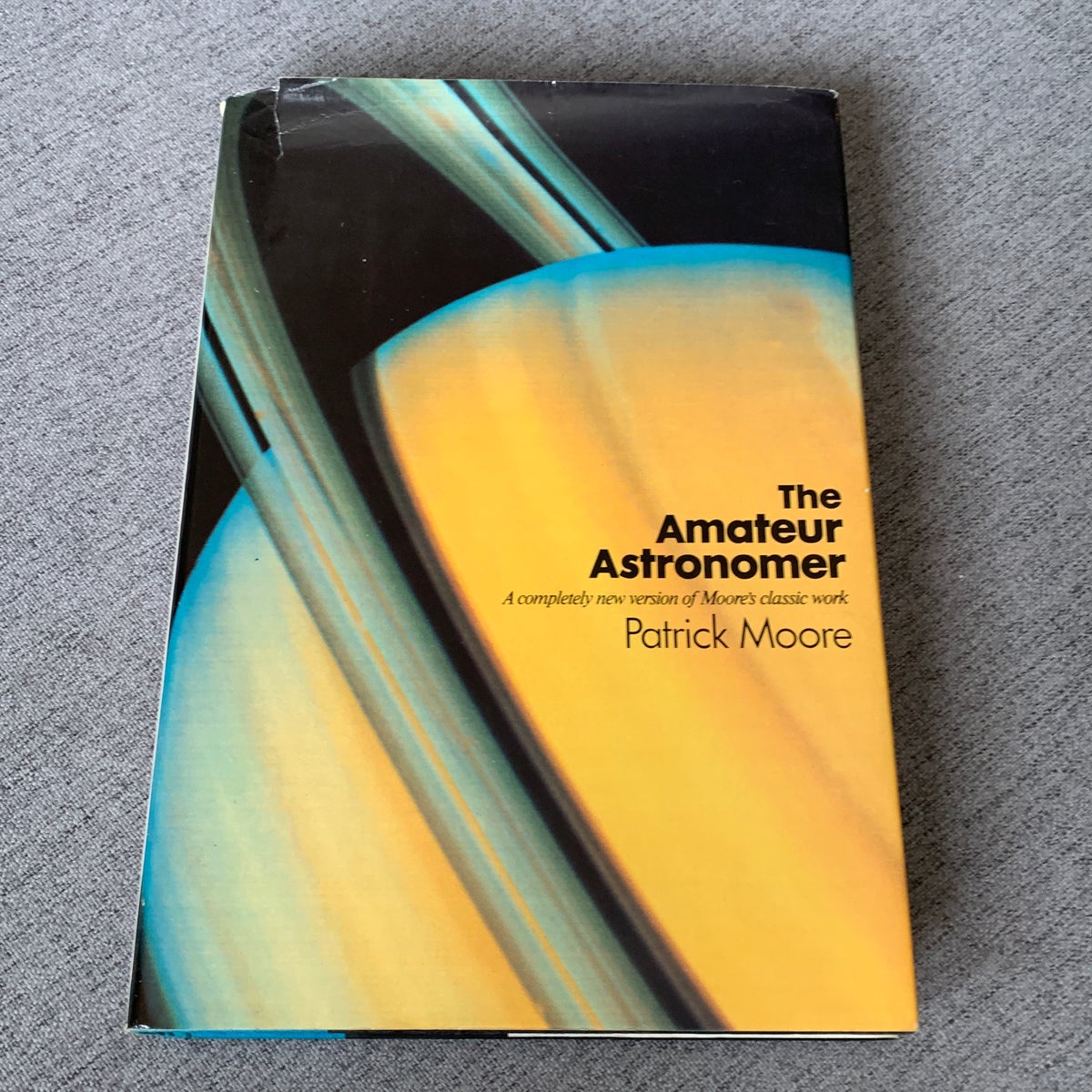The Amateur Astronomer by Patrick Moore
