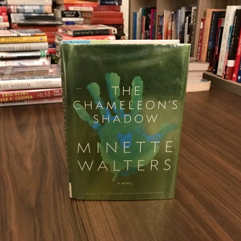 The Chameleon's Shadow by Minette Walters