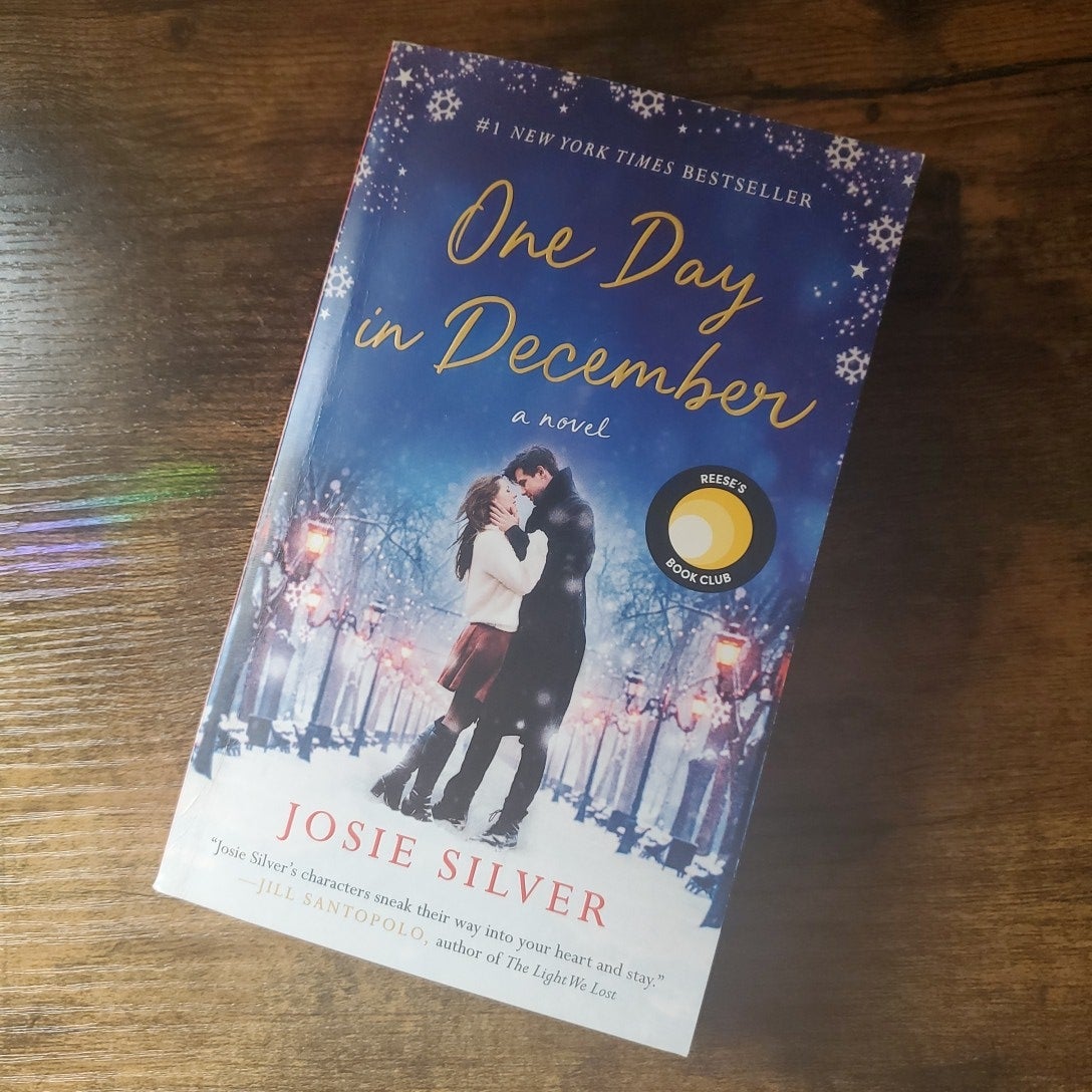 One Day in December by Josie Silver, Paperback | Pangobooks