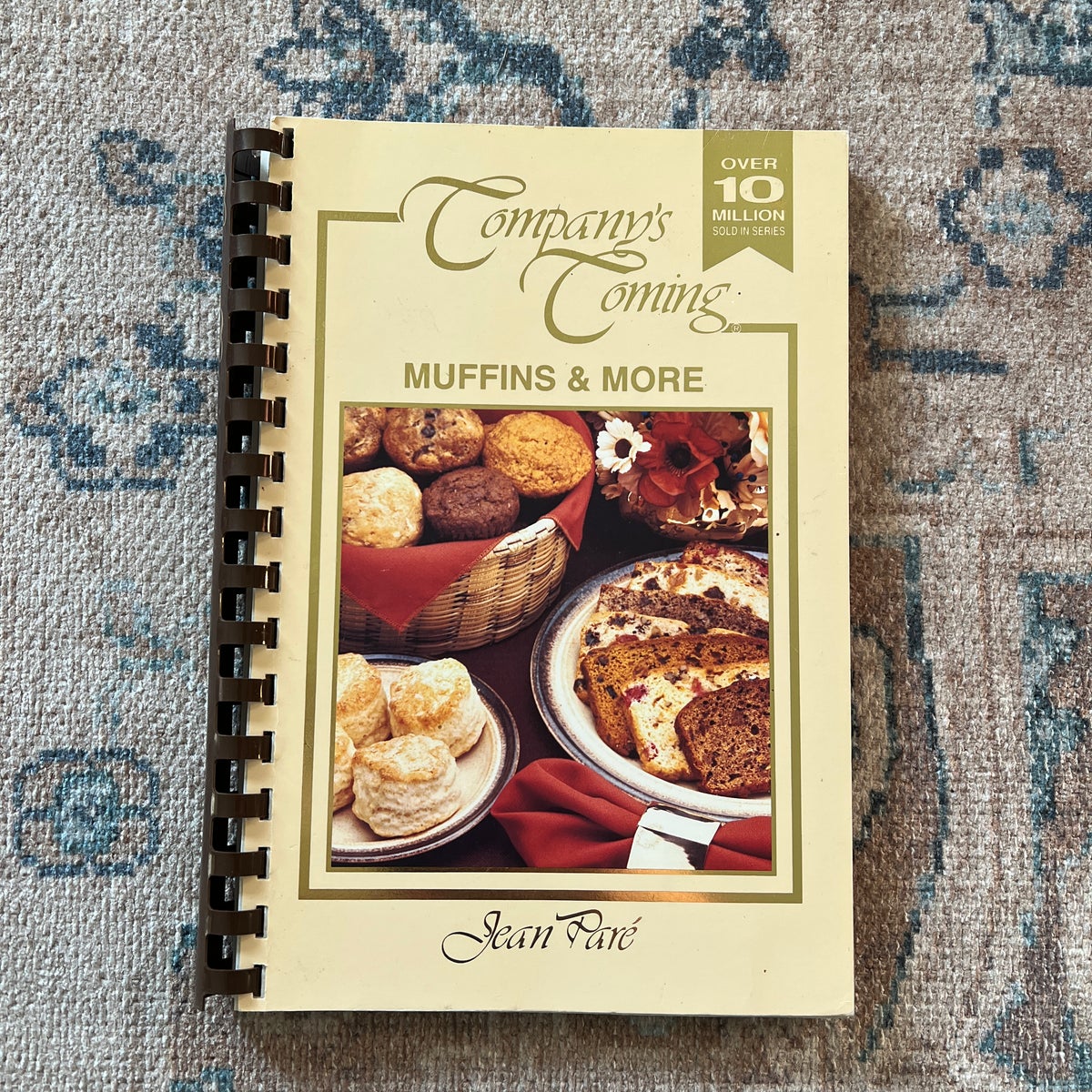 Muffins and More by Jean Paré, Paperback | Pangobooks