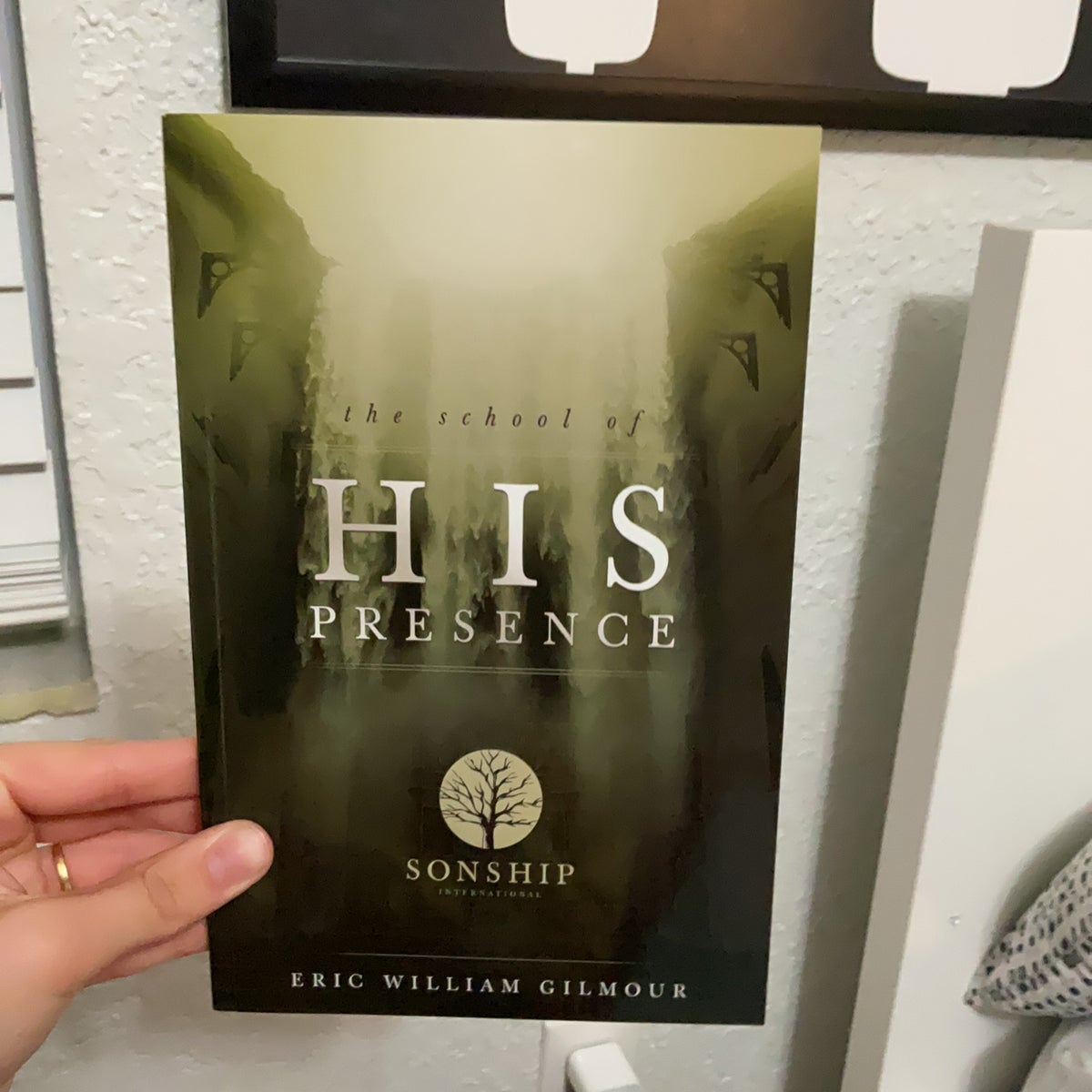 The Secret Mission of William Tuck by Eric Pierpoint