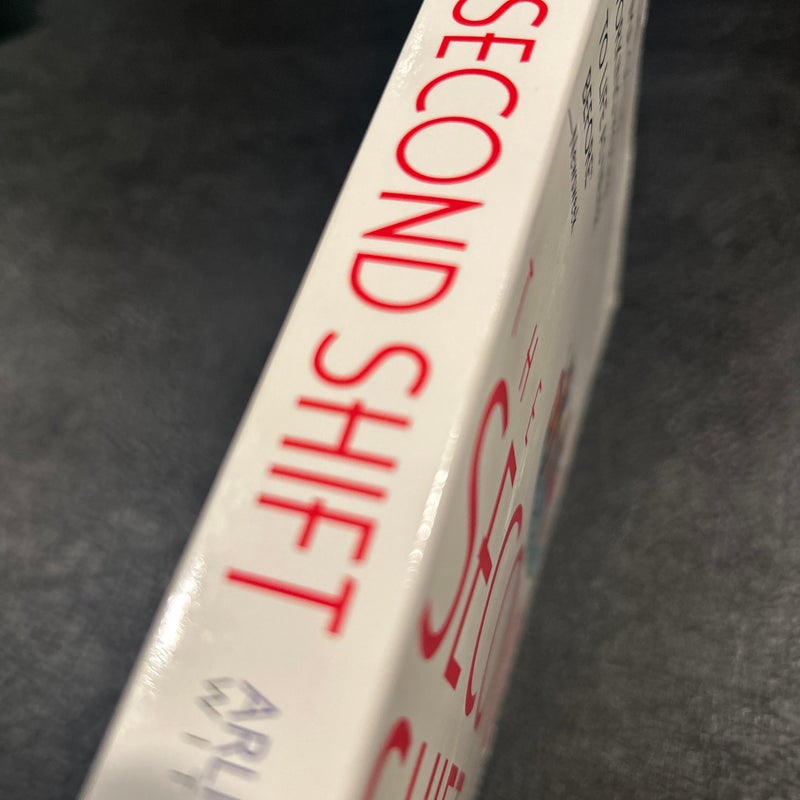 The Second Shift by Arlie Russell Hochschild, Paperback | Pangobooks