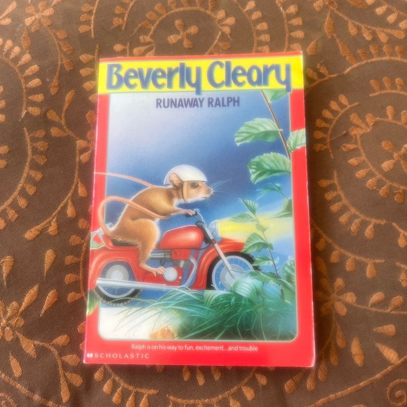Runaway Ralph by Beverly Cleary , Paperback | Pangobooks