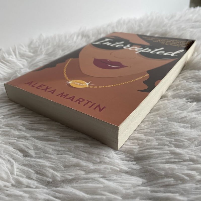 Intercepted by Alexa Martin, Paperback | Pangobooks