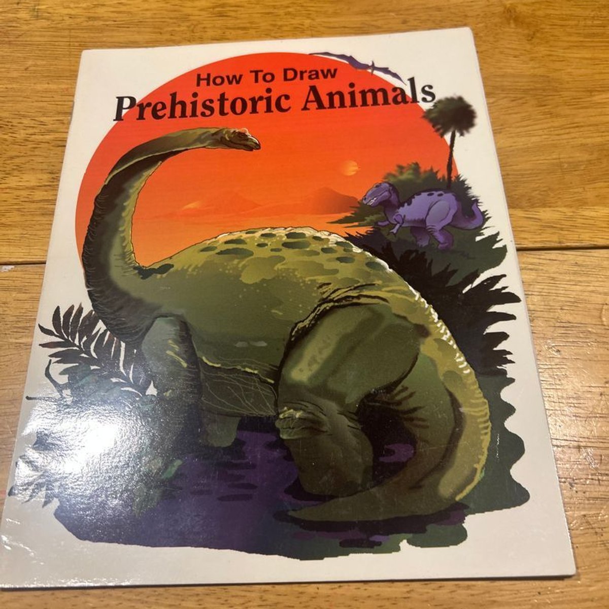 How to Draw Prehistoric Animals by Linda Murray