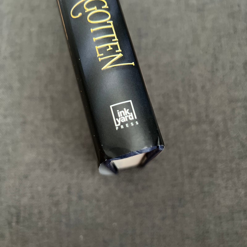 SIGNED Sing Me Forgotten by Jessica S. Olson, Hardcover | Pangobooks