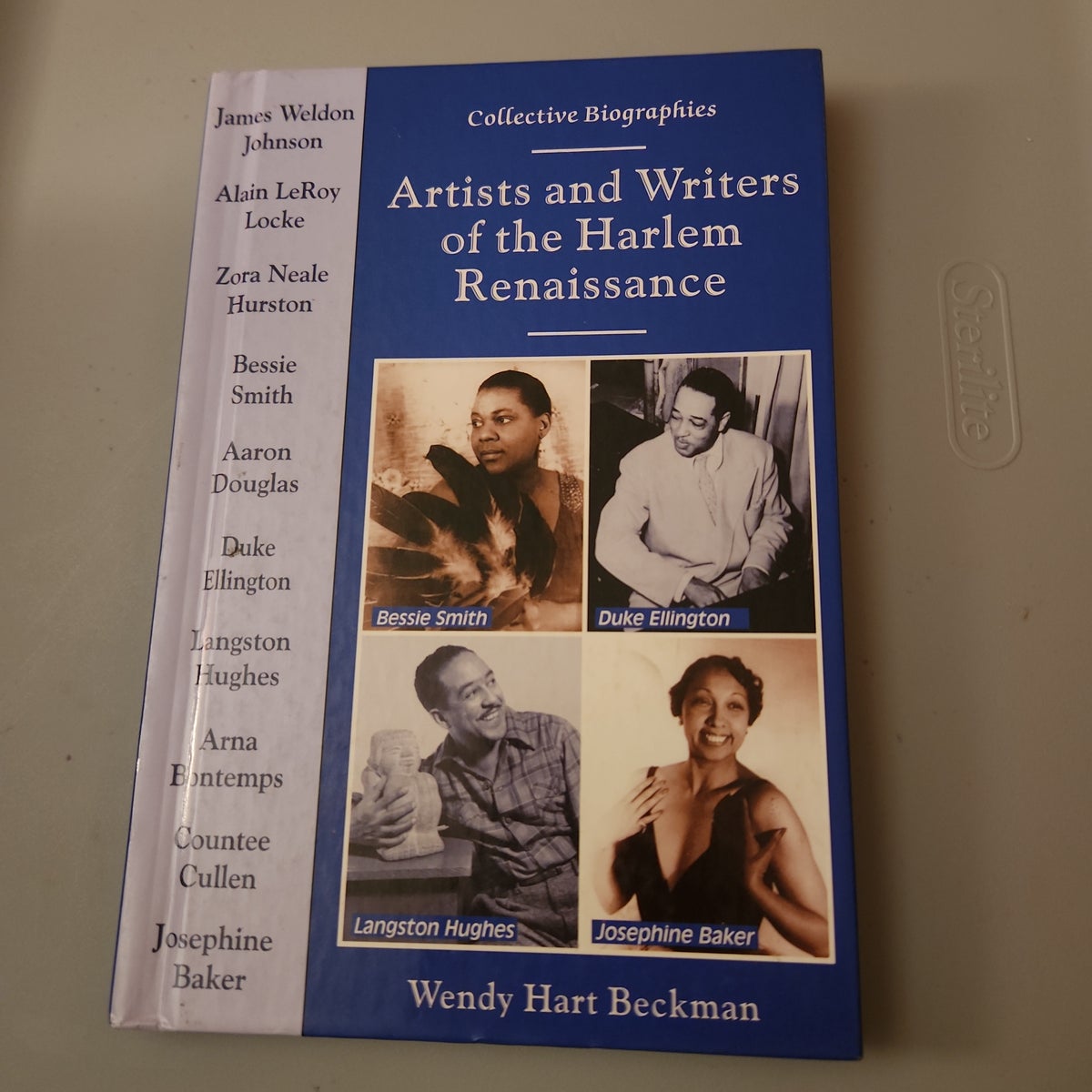 Artists and Writers of the Harlem Renaissance by Wendy Hart Beckman