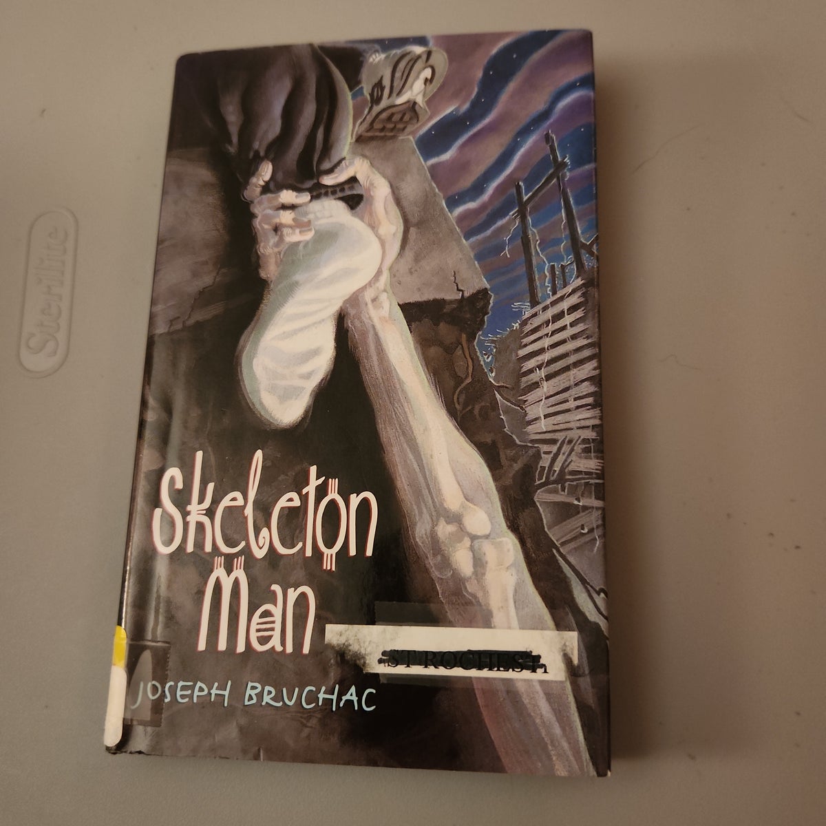 Skeleton Man by Joseph Bruchac, Hardcover | Pangobooks