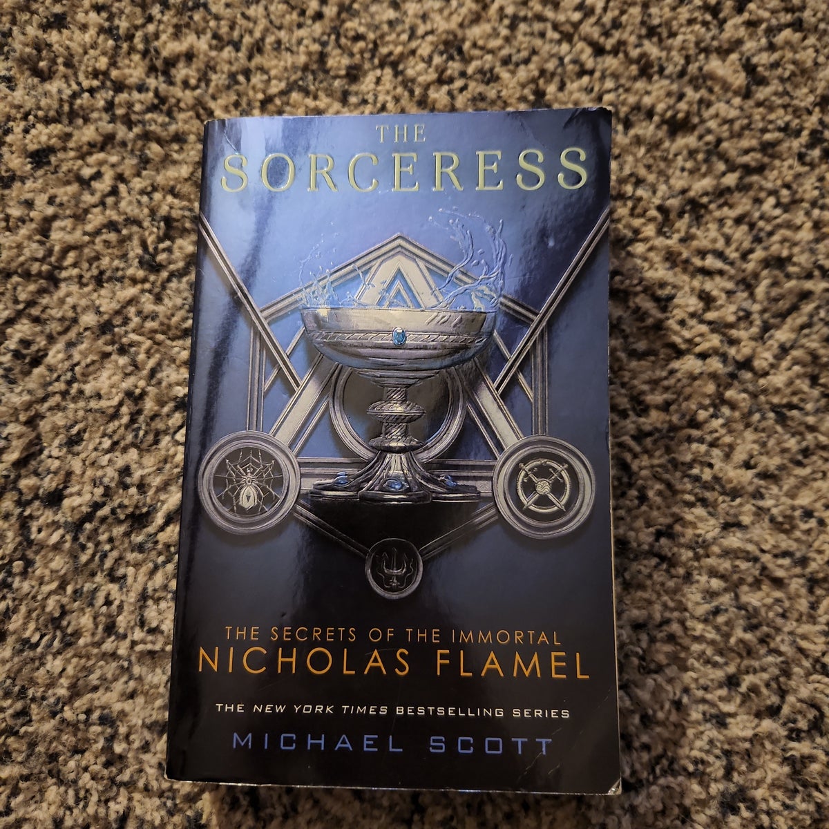 The Sorceress by Michael Scott, Paperback | Pangobooks