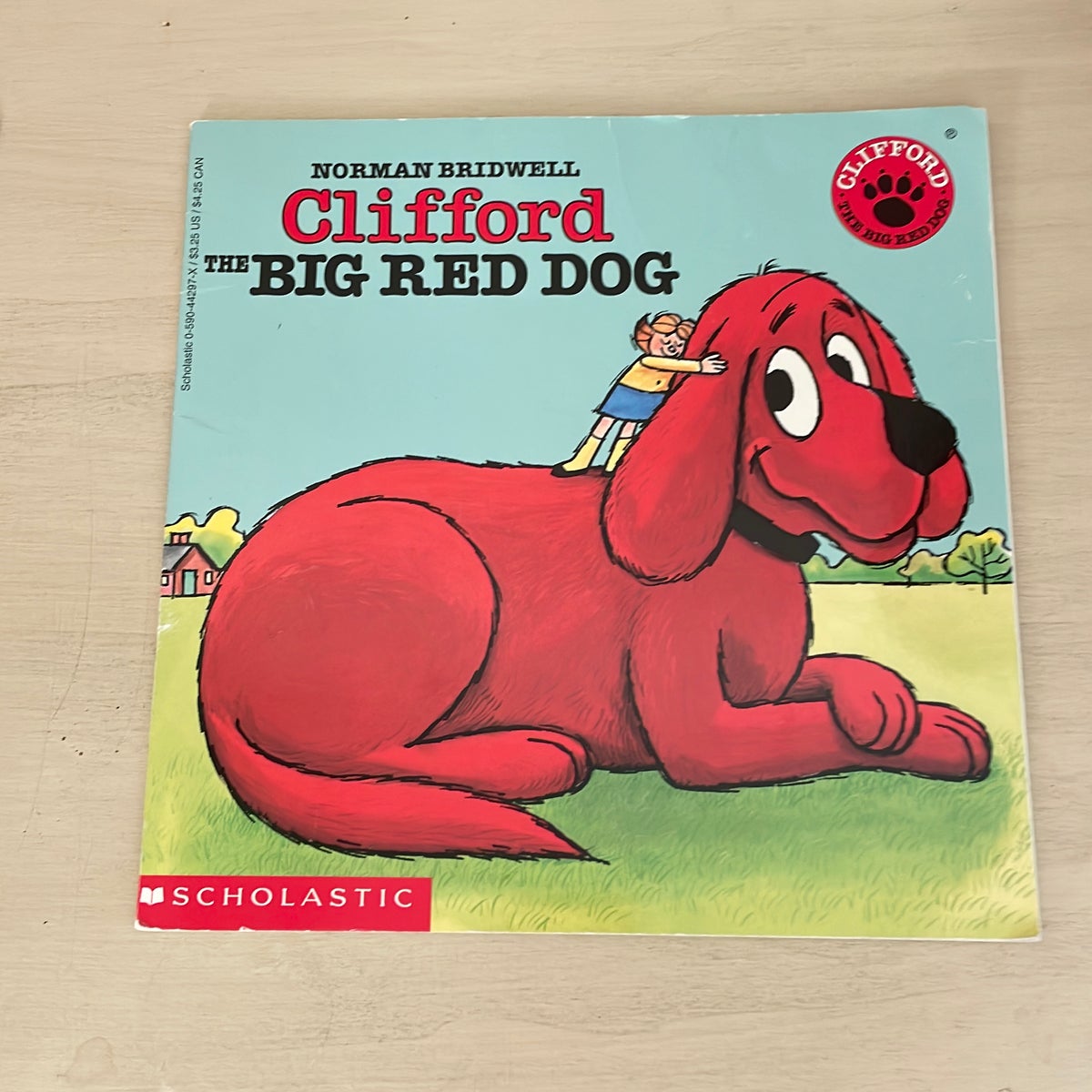 Clifford the Big Red Dog by Norman Bridwell