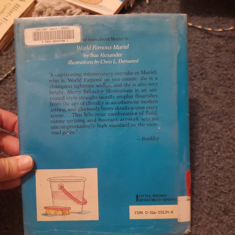 World Famous Muriel and the Scary Dragon