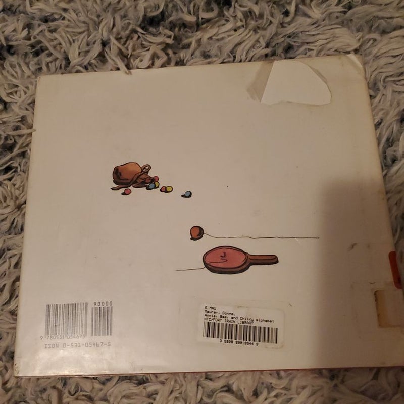 Annie, Bea and Chi Chi Dolores by Donna Maurer, Hardcover | Pangobooks