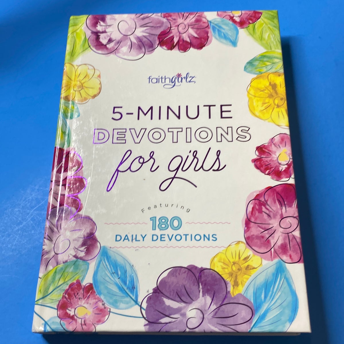 5-Minute Devotions for Girls by Zondervan Staff