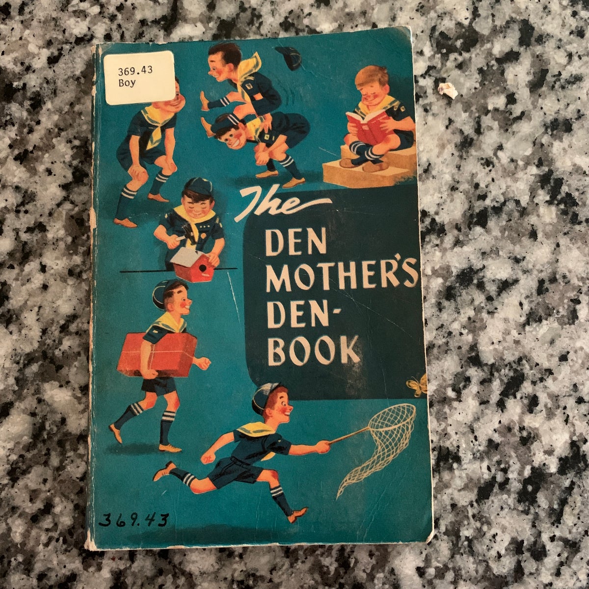 The Den Mother’s Den Book by N/A, Paperback | Pangobooks