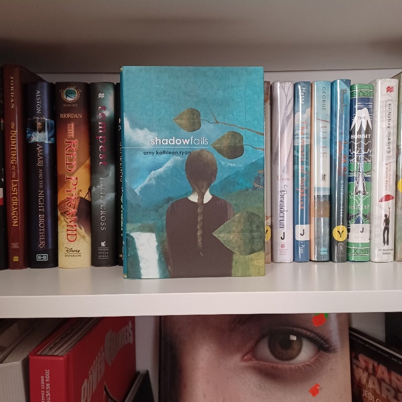 Shadow Falls by Amy Kathleen Ryan, Hardcover | Pangobooks