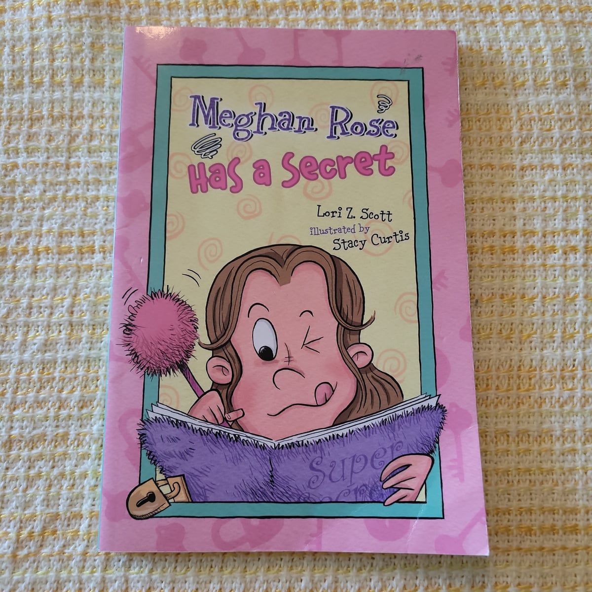 Meghan Rose Has a Secret by Lori Z. Scott, Paperback | Pangobooks