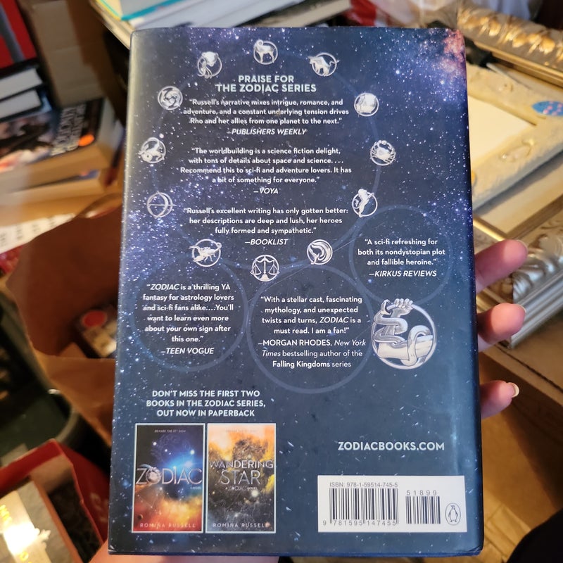 Black Moon by Nikki Loftin, Hardcover | Pangobooks