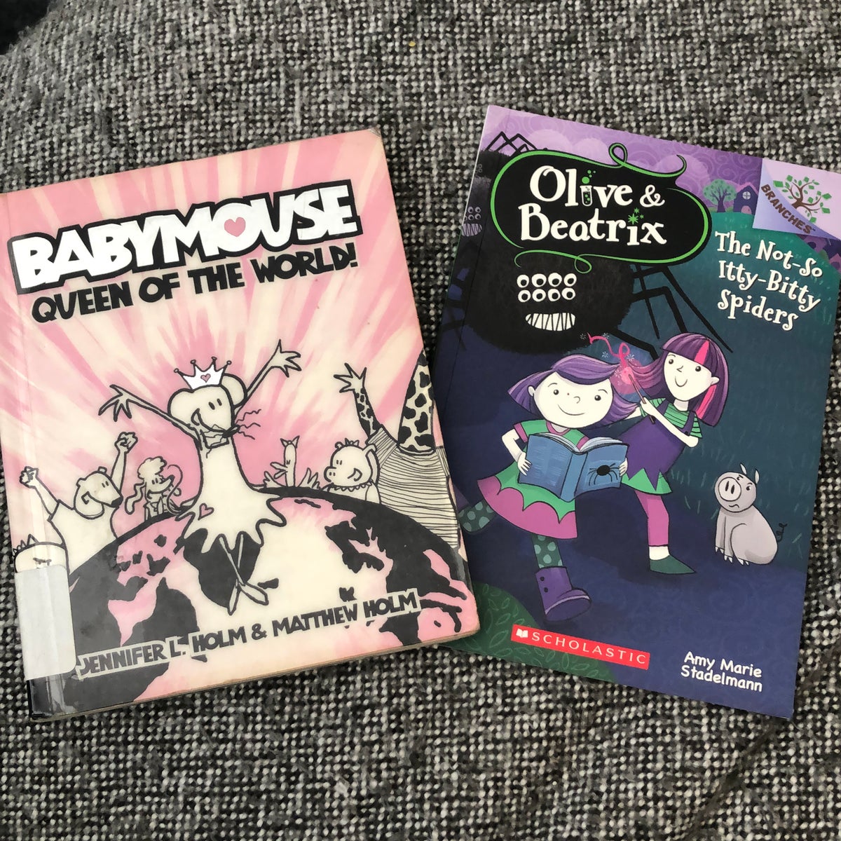 Babymouse #1: Queen of the World! by Jennifer L. Holm; Matthew Holm ...