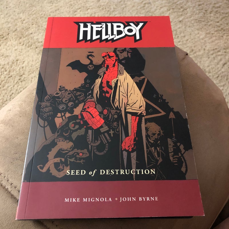 Hellboy Volume 1: Seed of Destruction by John Byrne, Mark Chiarello
