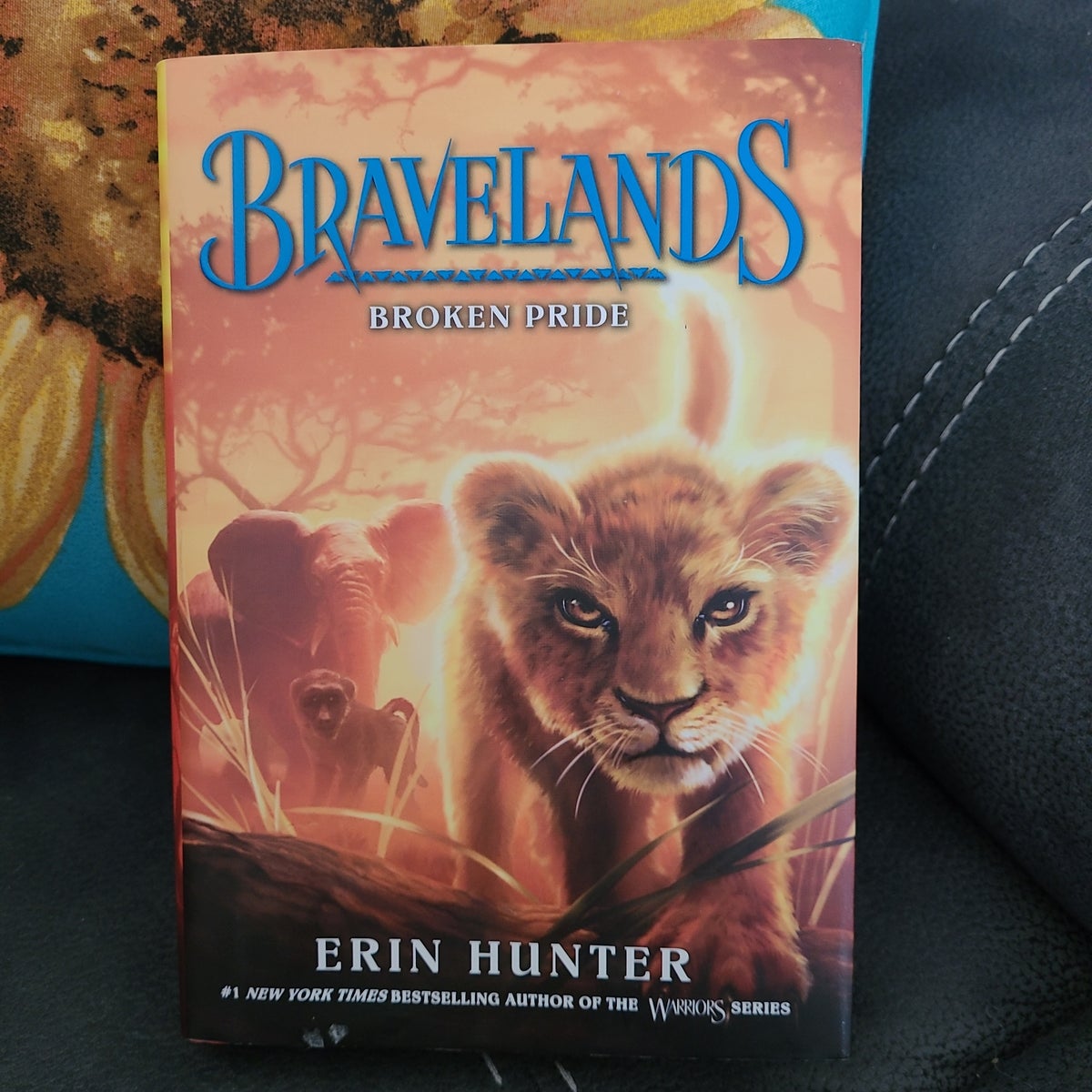 Bravelands #1: Broken Pride by Erin Hunter