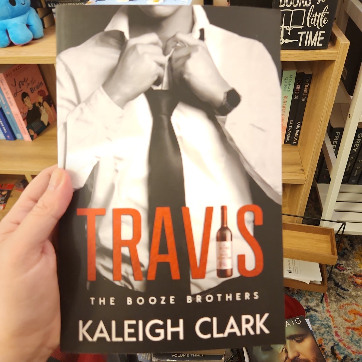 Travis by Kaleigh Clark, Paperback | Pangobooks