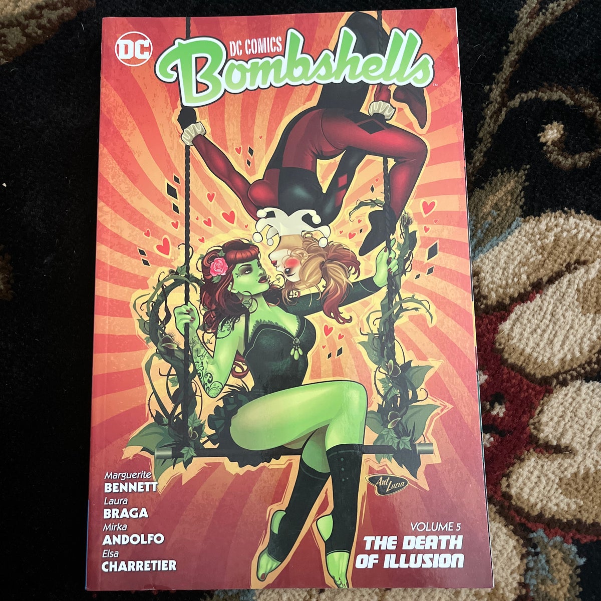 DC Comics: Bombshells Vol. 5: the Death of Illusion by Marguerite Bennett