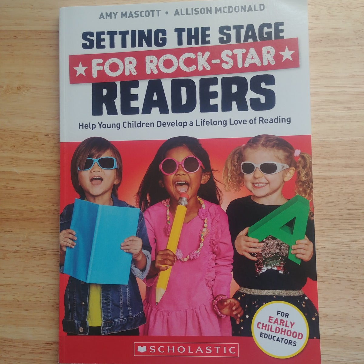 Setting the Stage for Rock-Star Readers by Amy Mascott | Pangobooks