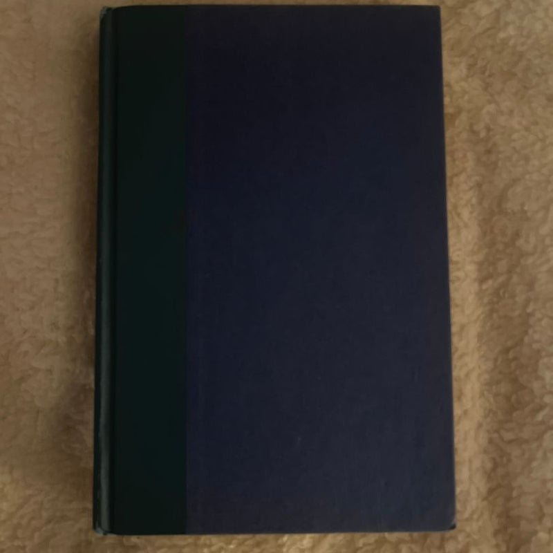 Tales To Send Chills Down Your Spine by Alfred Hitchcock , Hardcover | Pangobooks