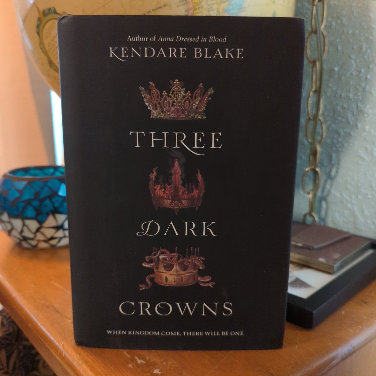 Three Dark Crowns by Kendare Blake, Hardcover | Pangobooks