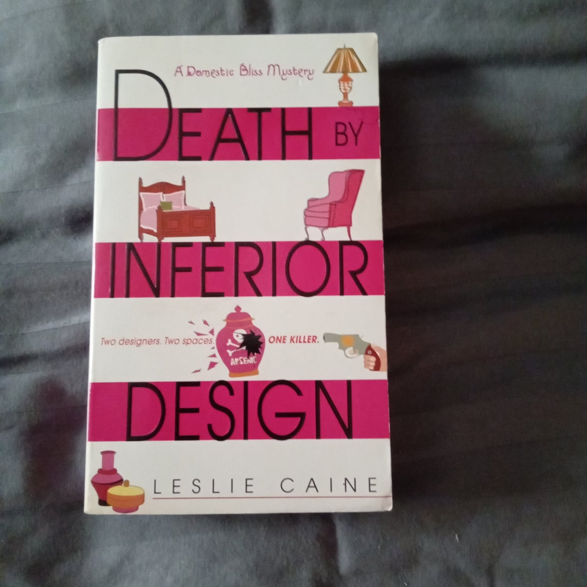 Death by Inferior Design by Leslie Caine, Paperback | Pangobooks