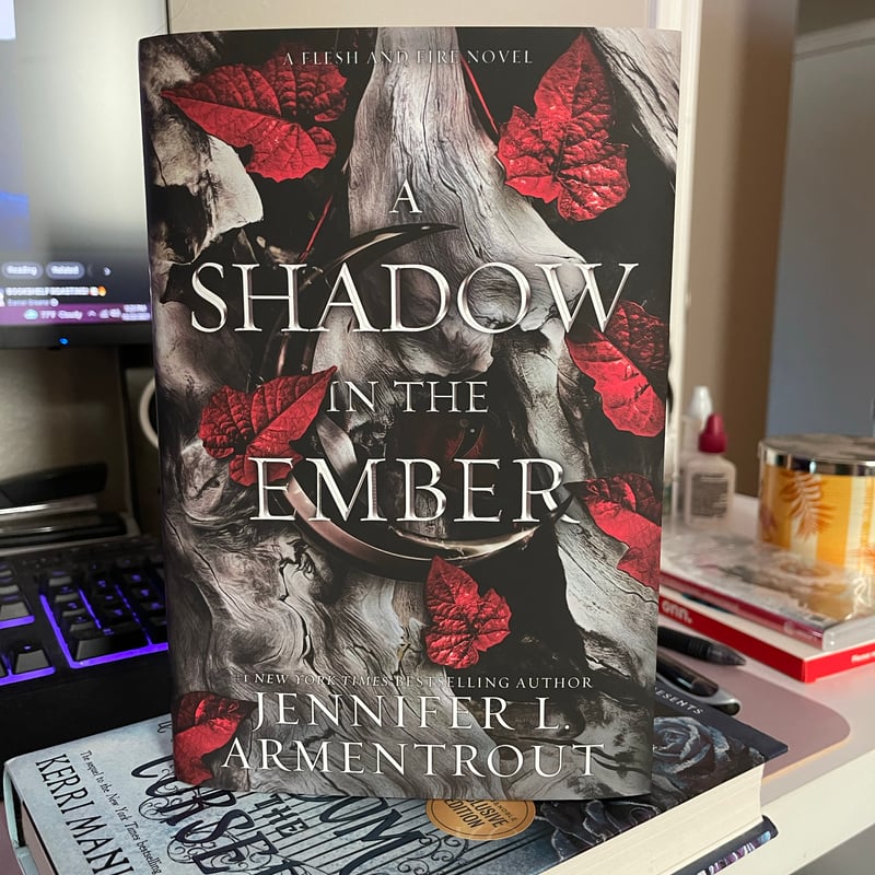 A Shadow in the Ember by Jennifer L. Armentrout, Hardcover | Pangobooks