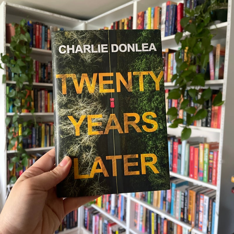 Twenty Years Later by Charlie Donlea, Hardcover | Pangobooks