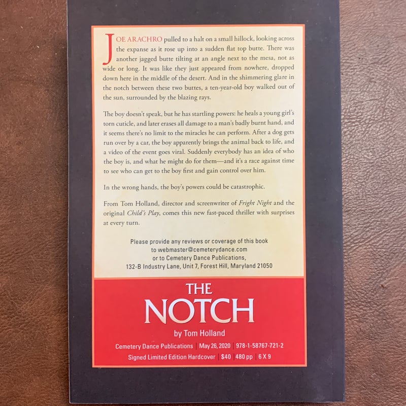 The Notch by Tom Holland, Paperback | Pangobooks